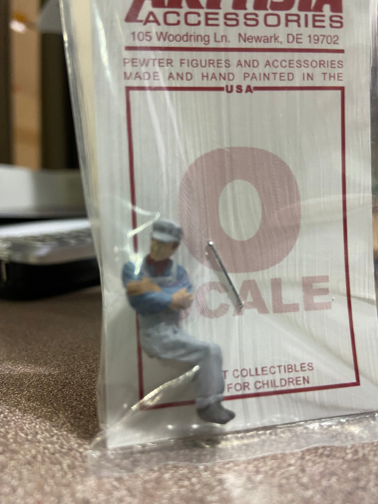 a1404 - Engineer Looking Back – Dixie Union Station